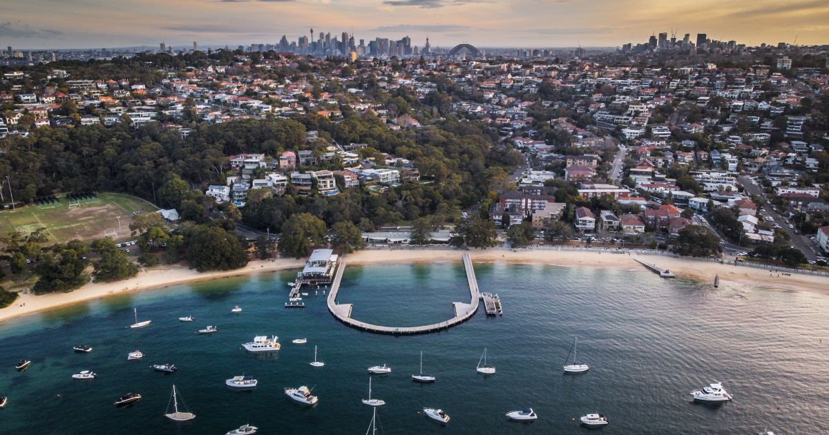 Balmoral Beach - Waterfront restaurants, beaches & walks | Sydney.com